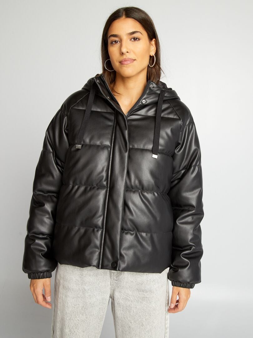 Piumino in similpelle con cappuccio - nero - Kiabi - 39.00€ Piumino in similpelle con cappuccio - nero - Kiabi - 39.00€