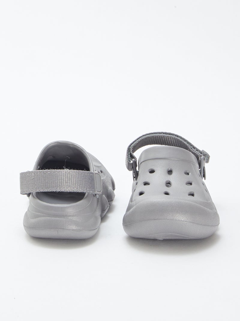 Sabot in plastica preformata con strappi - GRIGIO - Bambino - 8.00€ - Kiabi